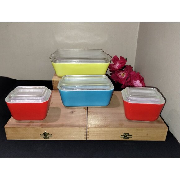 Kitchen | Vintage 8 Piece Pyrex Primary Colors Refrigerator Dishes Lids ...